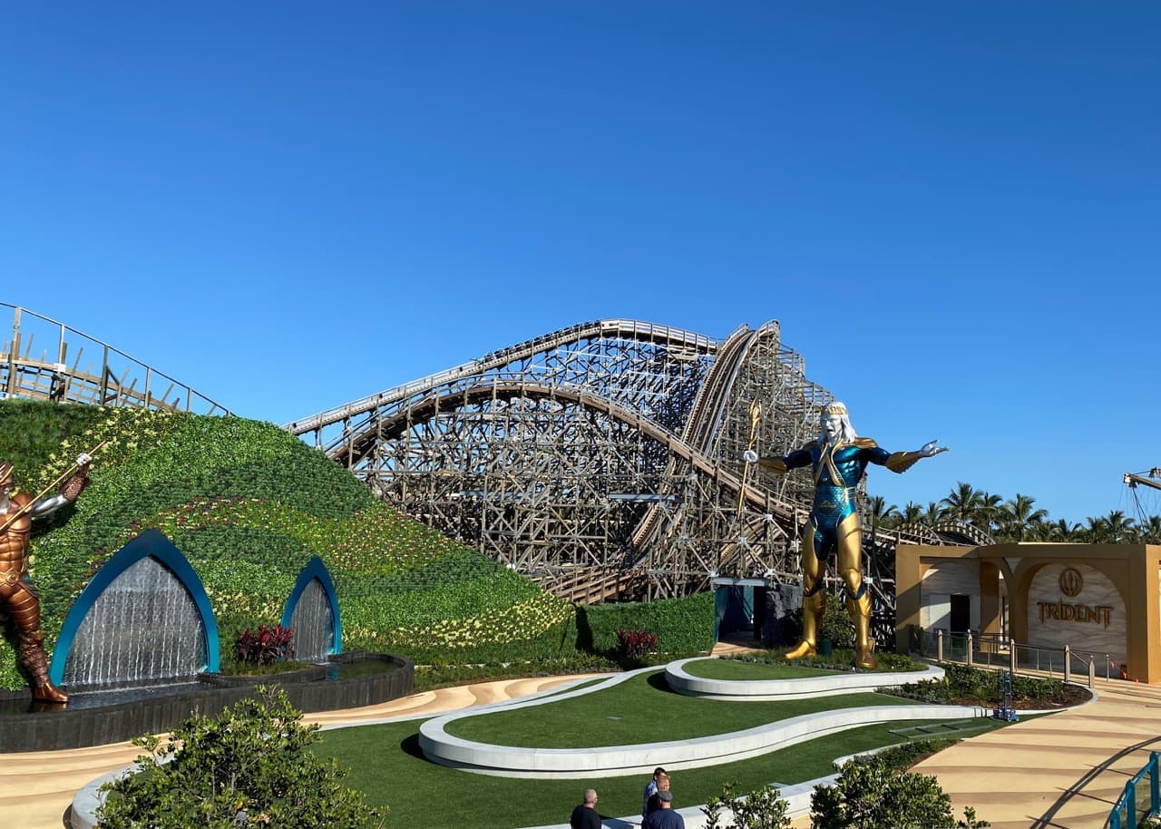Leviathan - MV Rides - Innovative Thrill Rides and Wood Coaster ...
